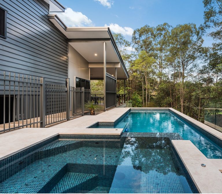 Projects // Aesthetic Pools & Landscapes // Multi-Award Winners