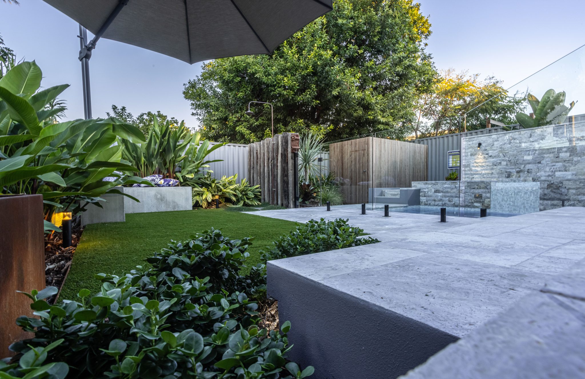 Projects // Aesthetic Pools & Landscapes // Multi-Award Winners